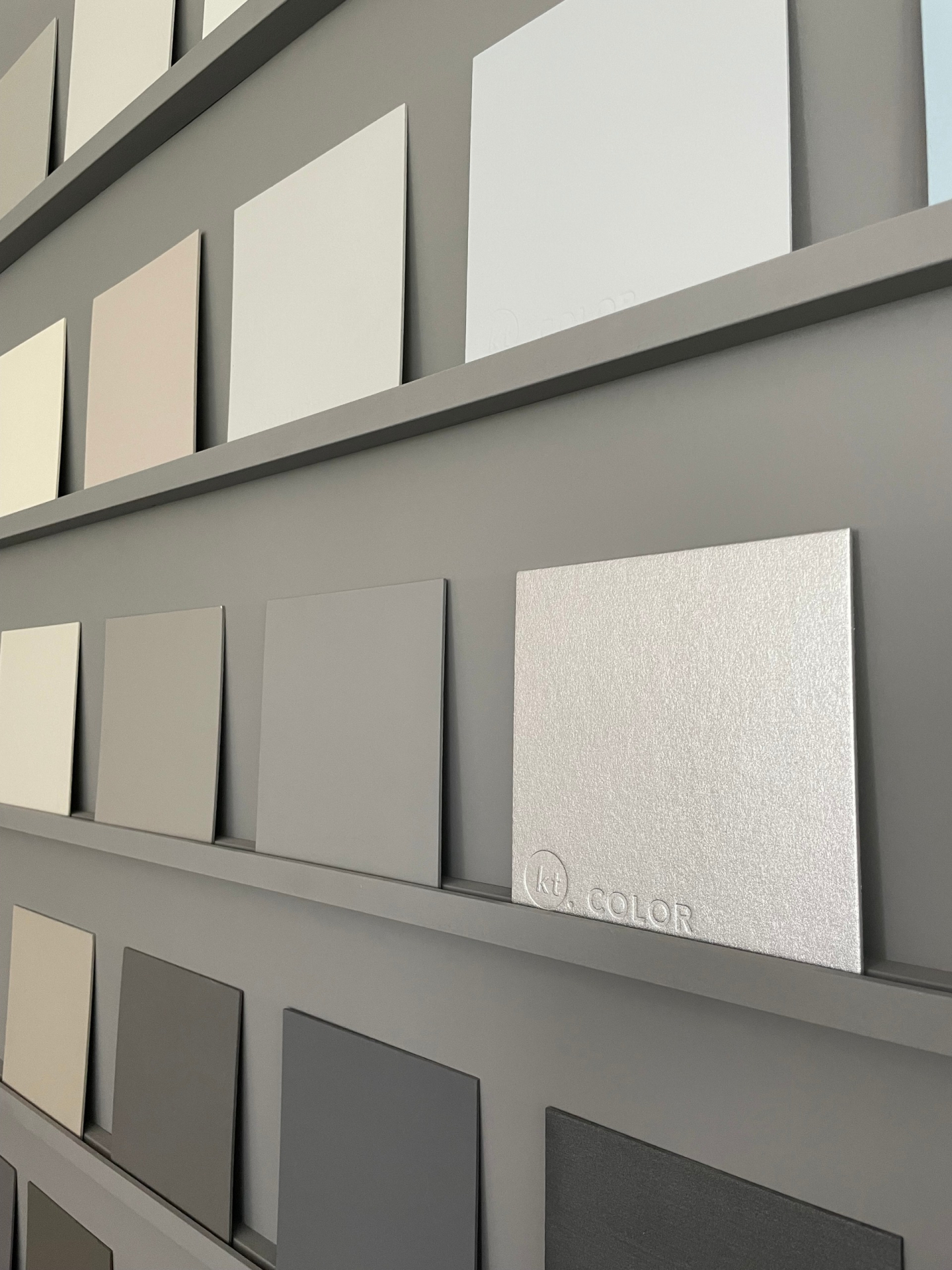 kt. COLOR – Meister der Farben – Huggenberger Maler